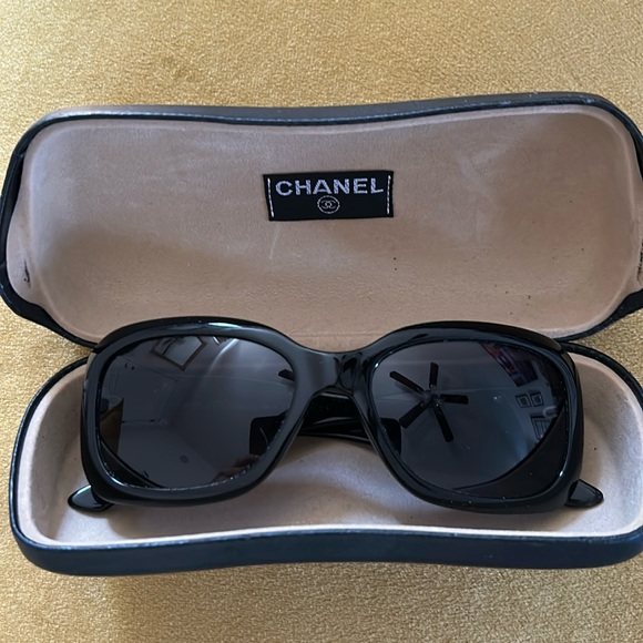 CHANEL | Accessories | Chanel Black Sunglasses | Poshmark
